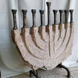 Menorah Sculptured Jerusalem Stone - jerusalem-mall.co.il
